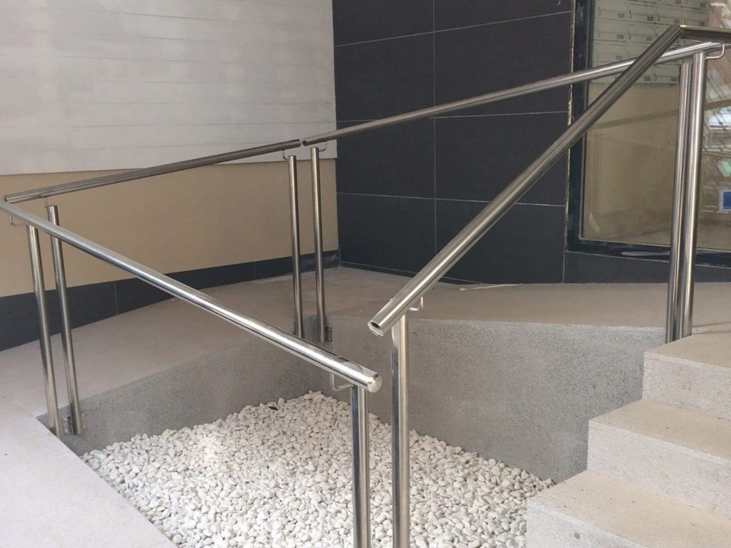 Trabajos en acero inoxidable - Hierros y soldaduras